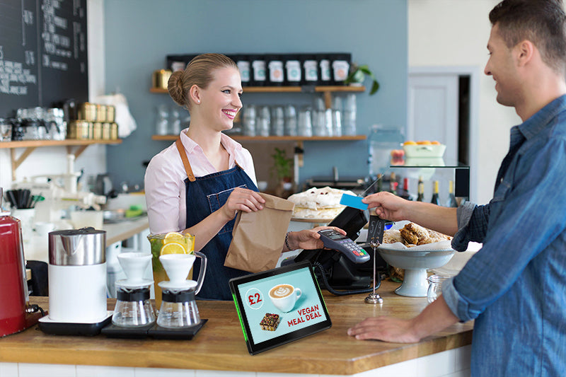 Customers love digital display | Digital Advertising Screens – Mid West ...