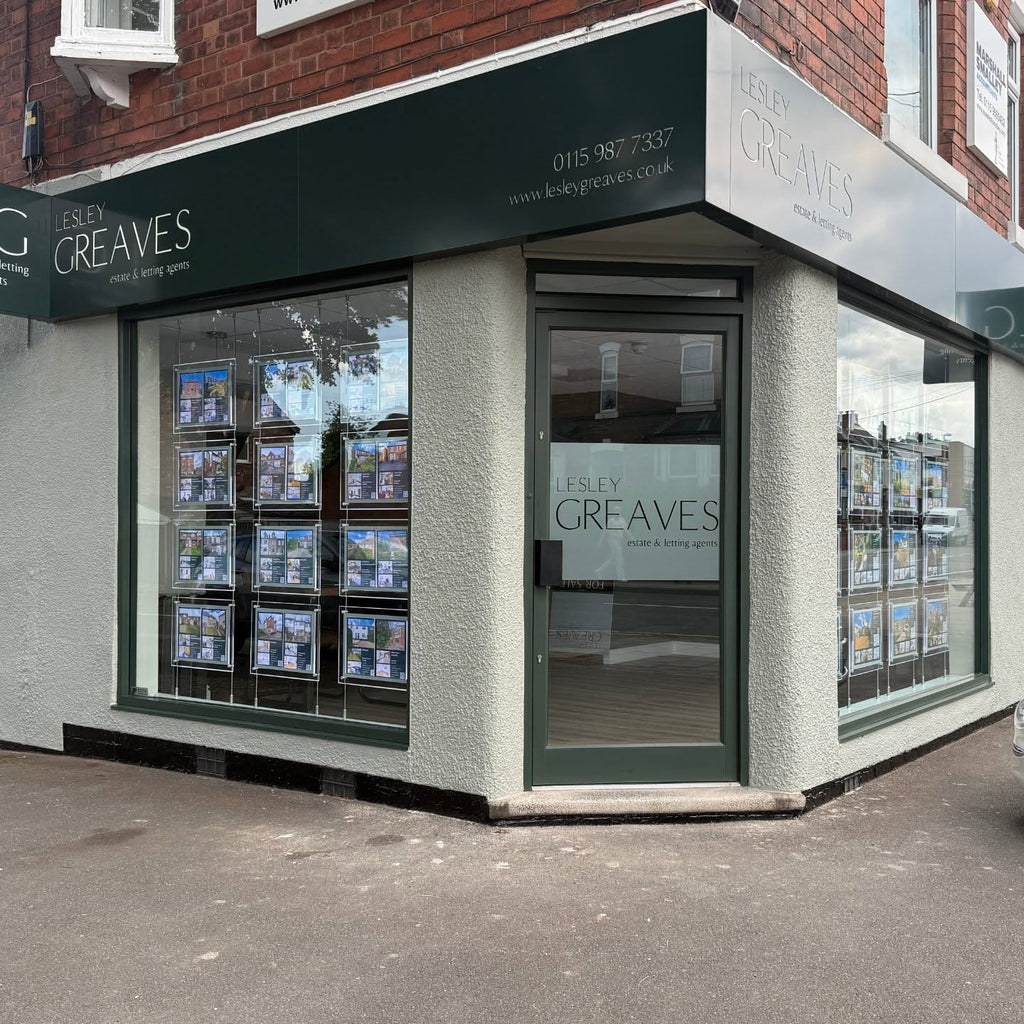 Lesley Greaves Showcases Property in Style | Property Display UK – Mid ...