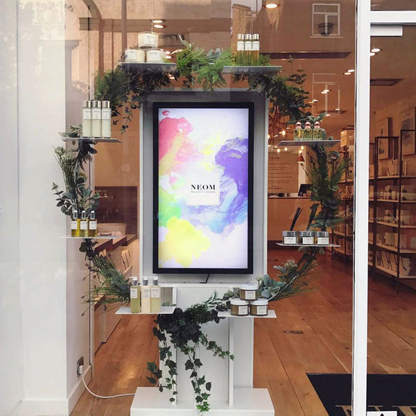 43″ Ultra High Bright Screen | For high impact window displays – Mid ...